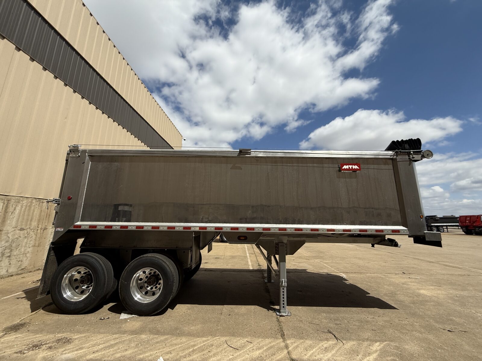 24' Aluminum Flat Bottom | 2025 MTM - MTM Trailers